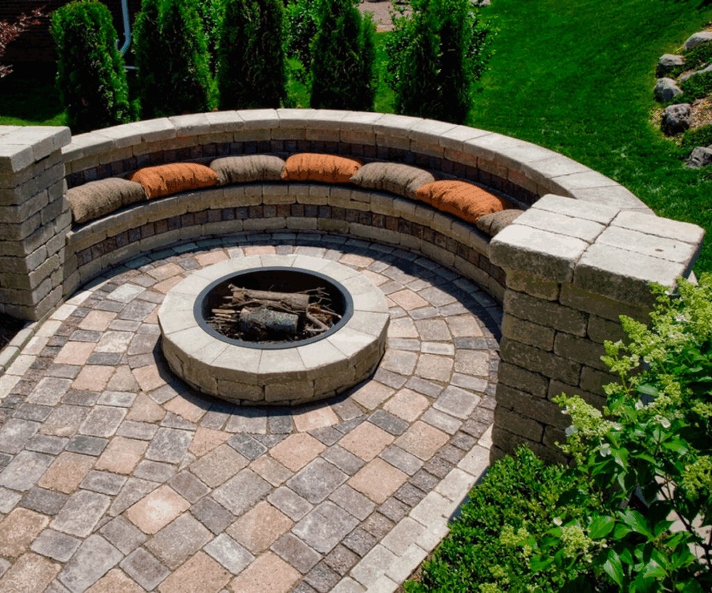 Block Retaining Walls - Dundee Concrete, Curb and Landscaping