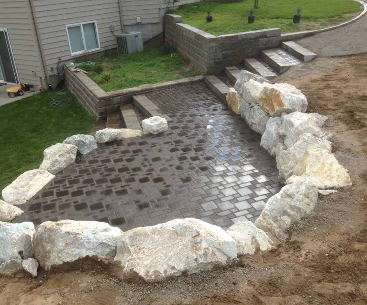 Boulder Retaining Walls - Dundee Concrete, Curb and Landscaping