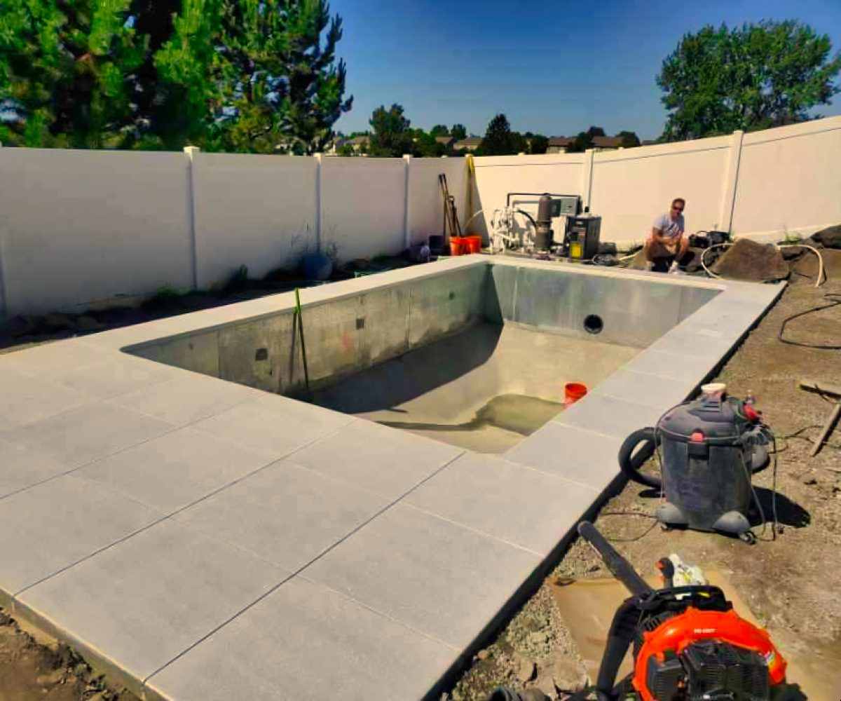 Get the Perfect Pool Deck for Family Fun